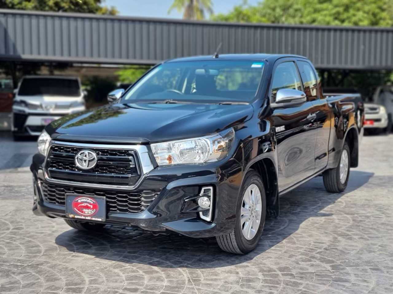 TOYOTA HILUX REVO SMART CAB 2.4 E Z EDITION M | LINE SHOPPING