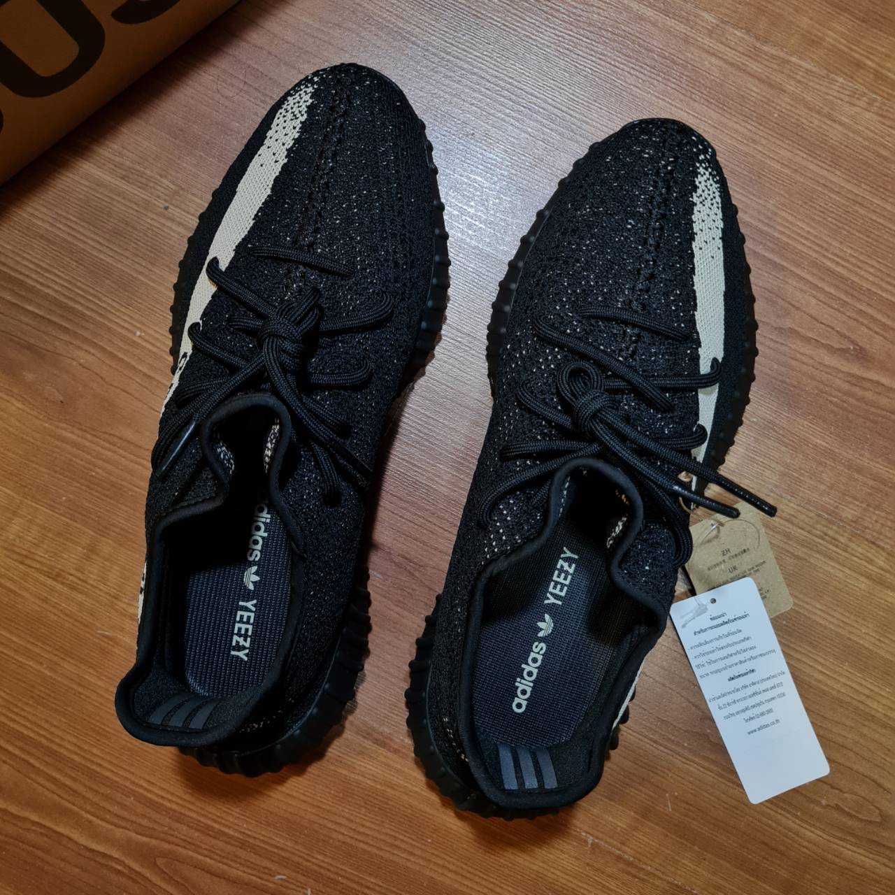 Adidas Yeezy 350 Oreo | LINE SHOPPING