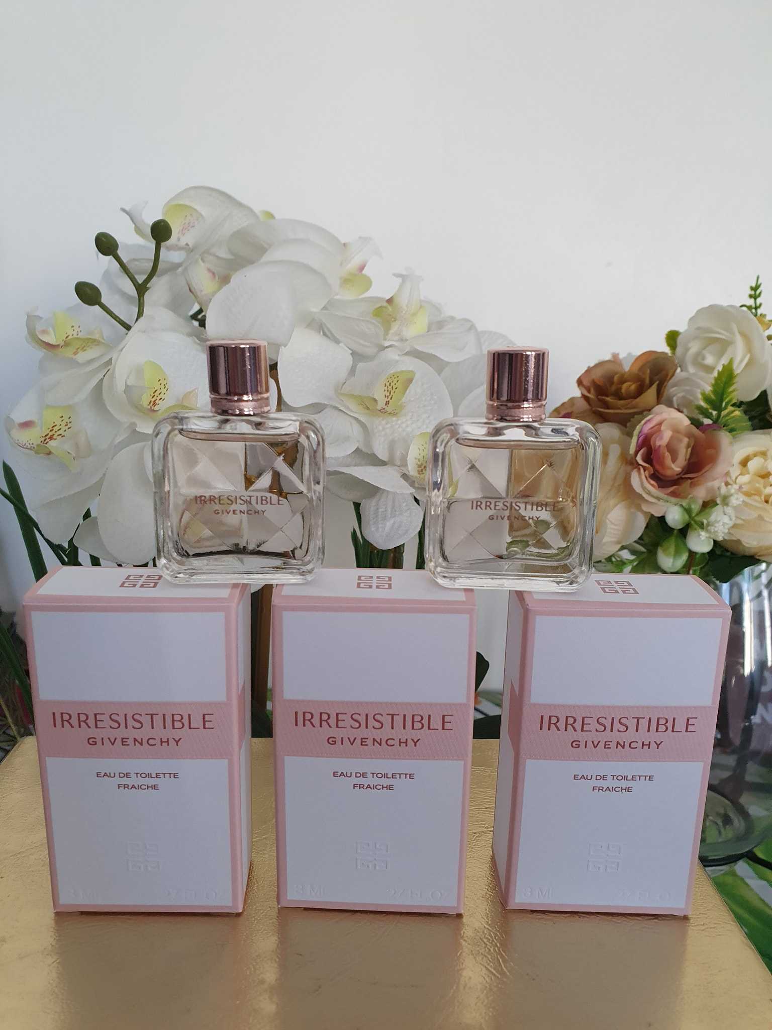 มินิ Givenchy Irresistible EDT Fraiche 8ml หัวแต้ม . | LINE SHOPPING