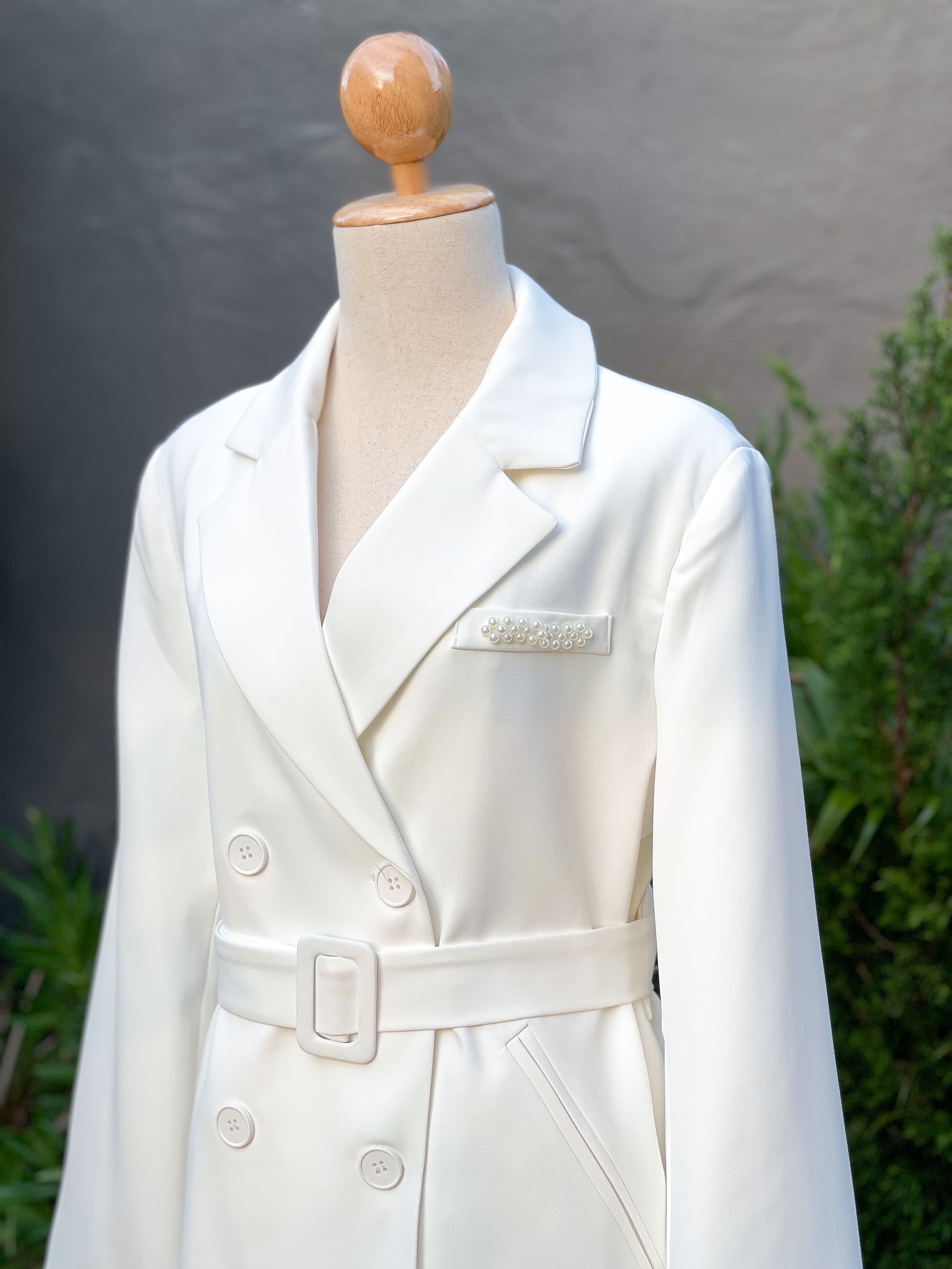 Bossy Girl | LINE SHOPPING