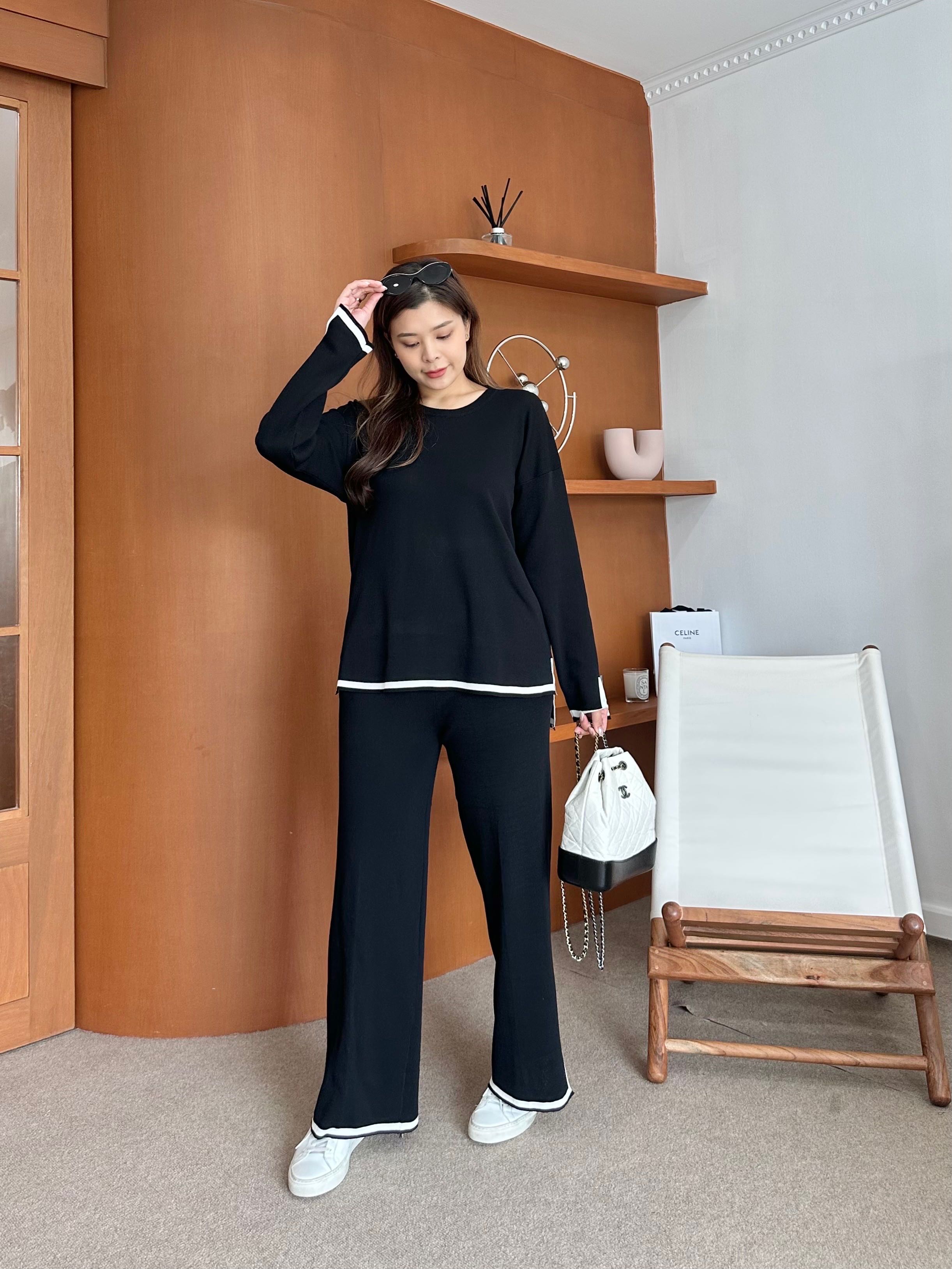 MONO KNIT SET | LINE SHOPPING