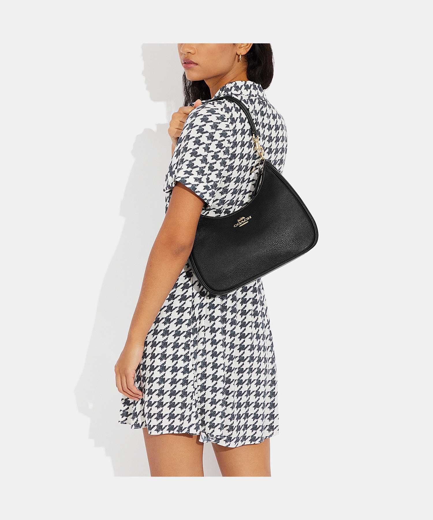 COACH TERI HOBO CJ517 IMBLK | LINE SHOPPING