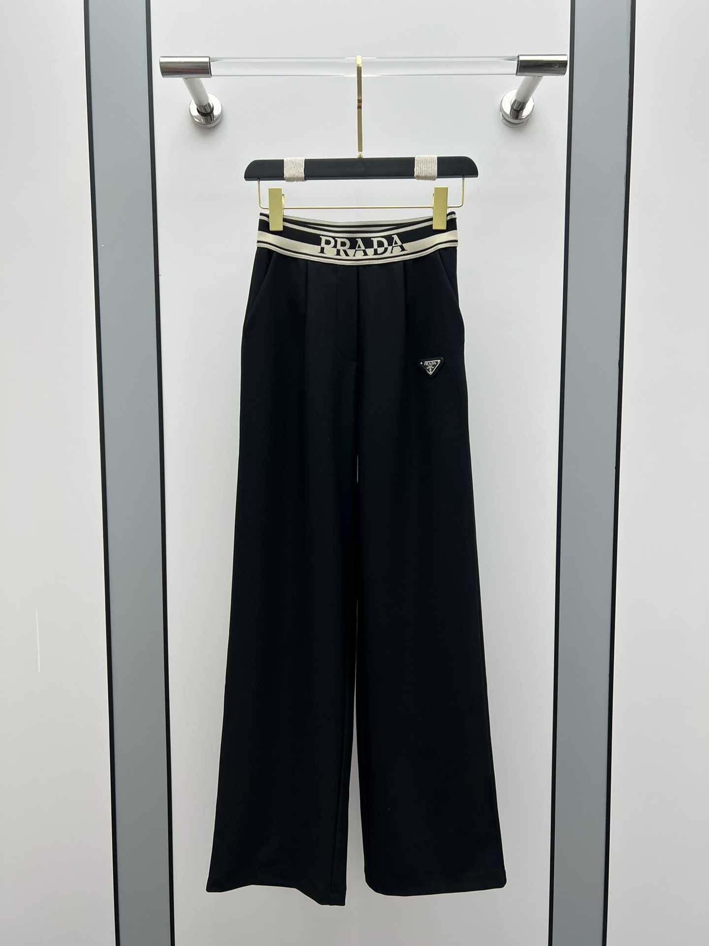 Prada | LINE SHOPPING