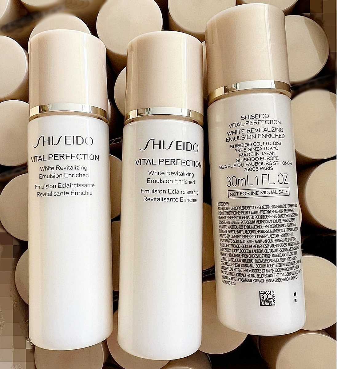 SHISEIDO Vital Perfection White Revitalizing Emulsion Enriched 30 ml ...