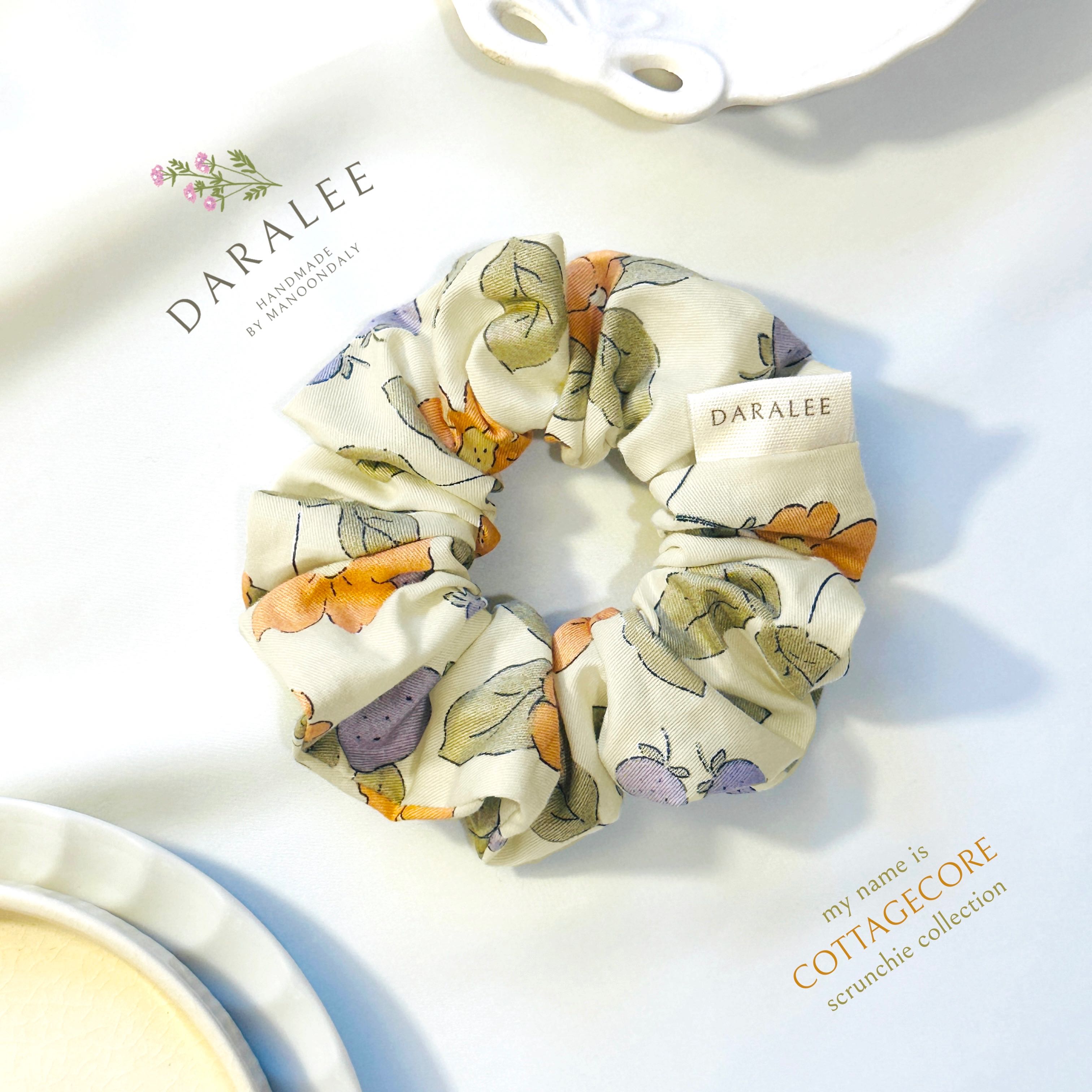 Scrunchie | Flora in luck 🍀 | LINE SHOPPING