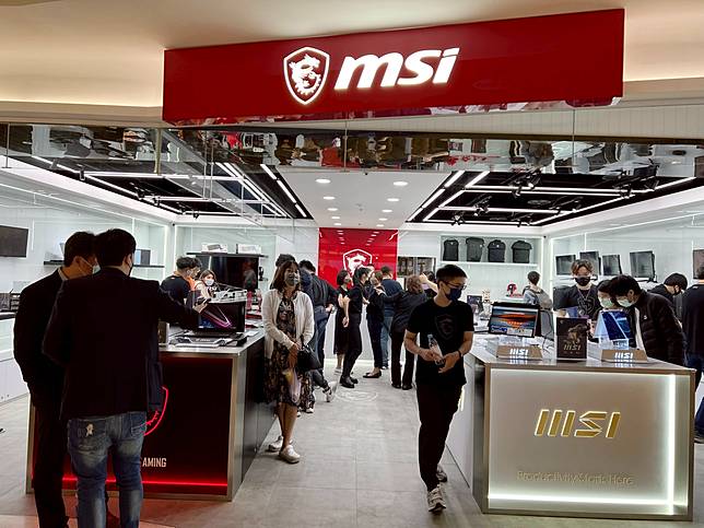 MSI三創旗艦館全新升級！周曉涵擔任一日店長 - Yahoo汽車機車