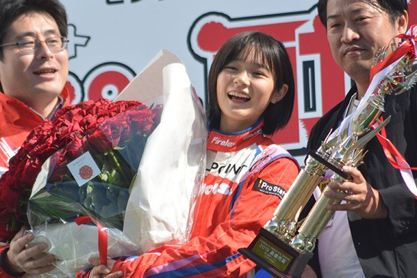 女子中学生レーサーJuju、来季からデンマークF4に参戦（SPAIA）