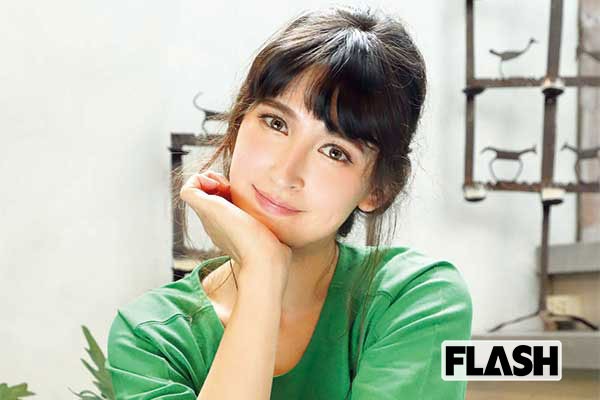 リア・ディゾン「10年たって眉毛が少し太くなったよ！」（SmartFLASH）