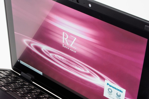 重量800g未満で“真に使える”2in1 PC「レッツノートRZ8」（アスキー）