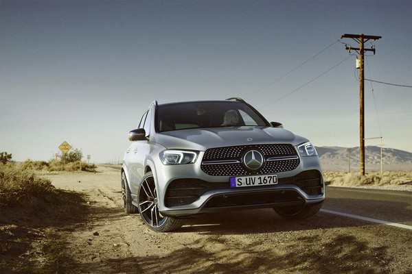 第2世代「ISG」を積む48Vマイルドハイブリッドのディーゼルエンジンを搭載したメルセデス・ベンツ「GLE」「GLEクーペ」がデビュー（clicccar.com(クリッカー)）