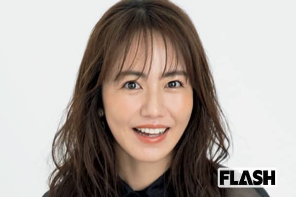 磯山さやか、グラビア歴20年「ぽっちゃり体型で悩みました」（SmartFLASH）