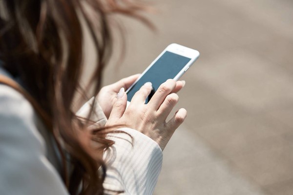 「知らないうちに疲れてしまう…」 HSPな私の、SNSとの付き合い方（ヨガジャーナルオンライン）