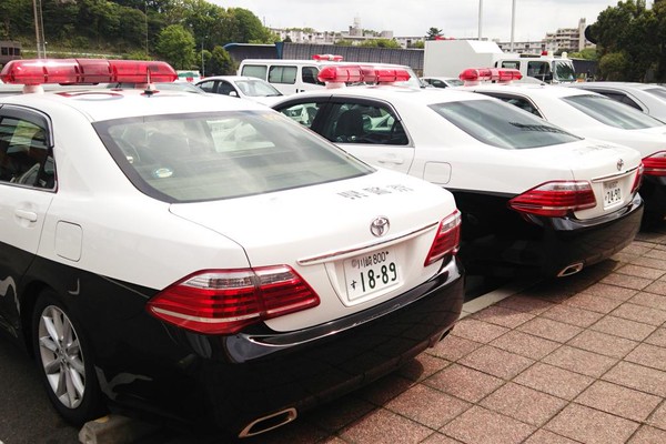 パトカーのレプリカ車はどこまで作り込んでも許されるのか？（WEB CARTOP）
