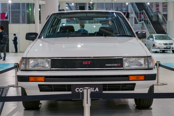 【トヨタ カローラ AE82】メカニズム刷新！FFで登場したスポーツセダン（MOBY（モビー））