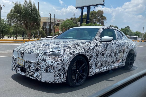 次期新型BMW 2シリーズ クーペはFRでフルモデルチェンジか！プロトタイプを初スクープ（MOBY（モビー））