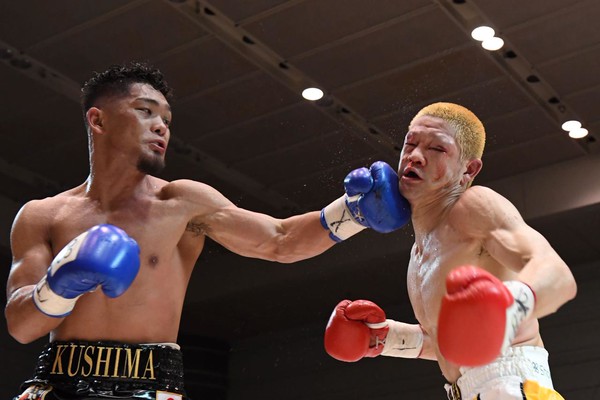 【ボクシング】5度ダウンの別府優樹が大逆転KOで王座獲得。 矢田良太を10回にストップし、WBO・AP王者に！（BBM Sports）