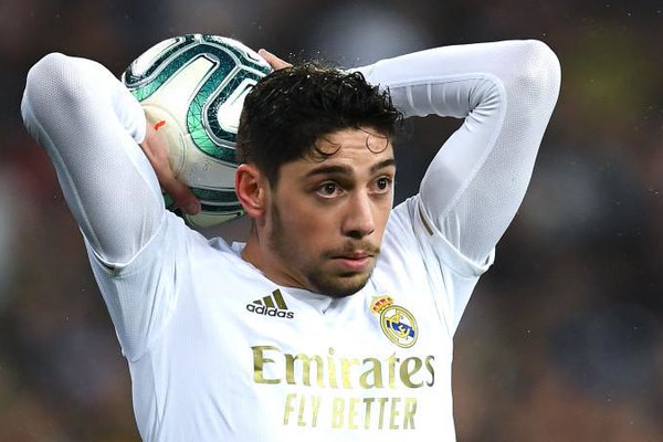 レアルのイケメンMFバルベルデ、配信中に屁をする（Qoly）