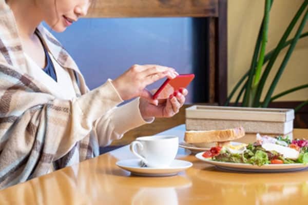 匂わせSNS、女性103人に聞いた「私がほのめかす理由」（SmartFLASH）